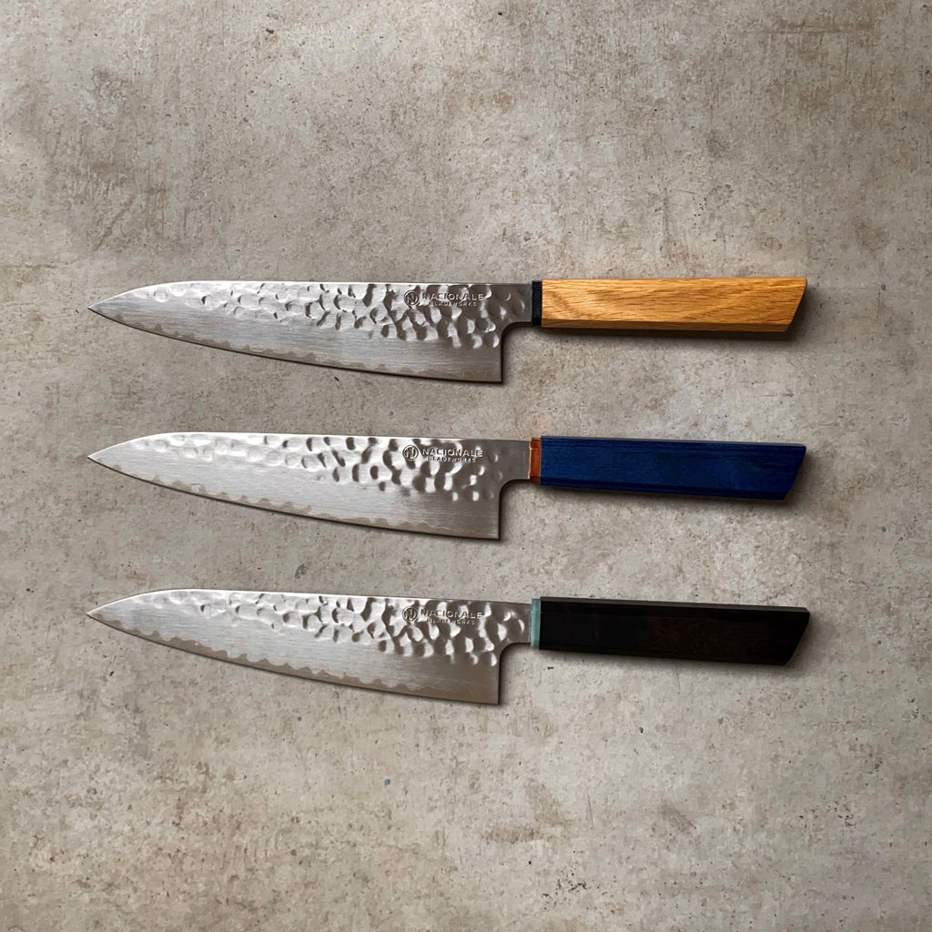 215mm Gyuto. Hammered San Mai 440C Stainless. Blue Pakka / Ebony / Oak – Nacionale Bladeworks